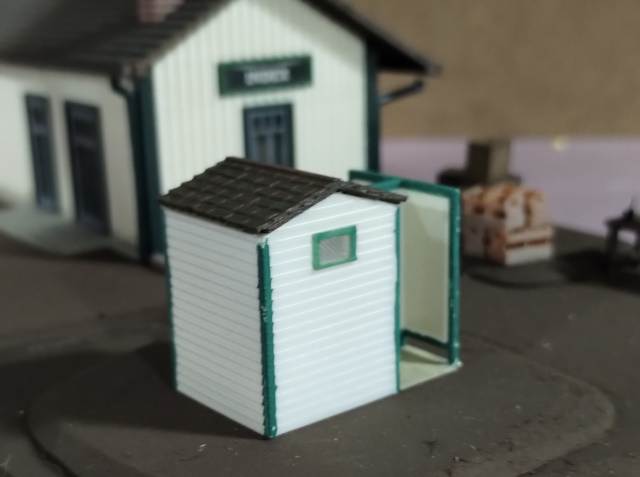 RR Craftsman Store. Great Northern 2-Stall Privy - HO Scale