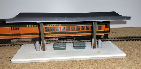 RR Craftsman Store. Covered Station Platform, 2 x 50-foot - HO Scale